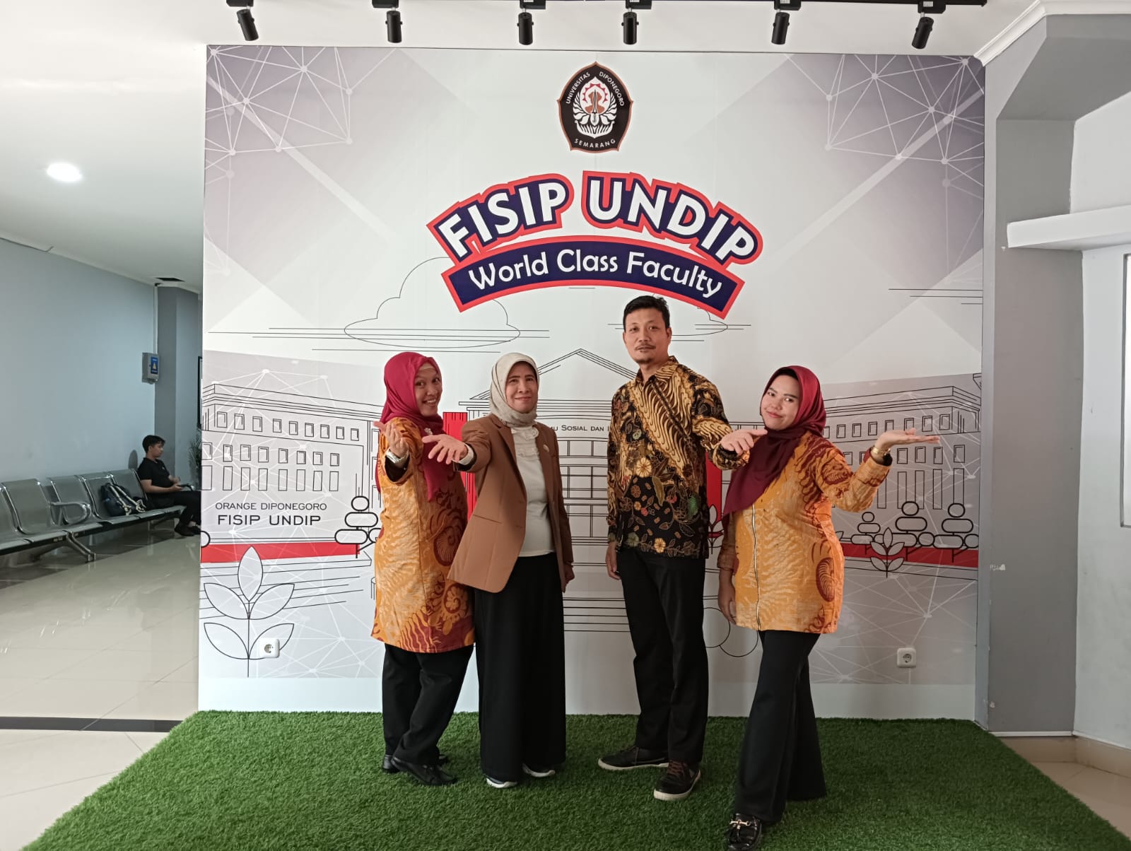 FISIP UNDIP dan Universitas Wijaya Putra Teken PKS untuk Penguatan Tri Dharma Perguruan Tinggi ...